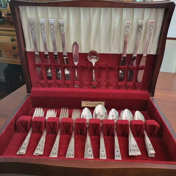 Oneida | Dining | Vintage 93s Discontinued Oneida Silverplate ...